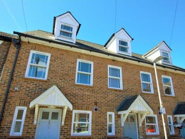 3 Bedroom Town House For Rent In St Albans