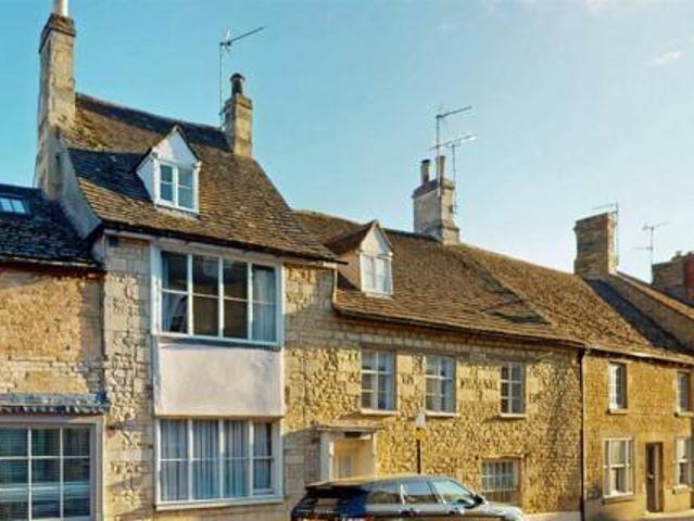 3 Bedroom Town House For Rent In Stamford