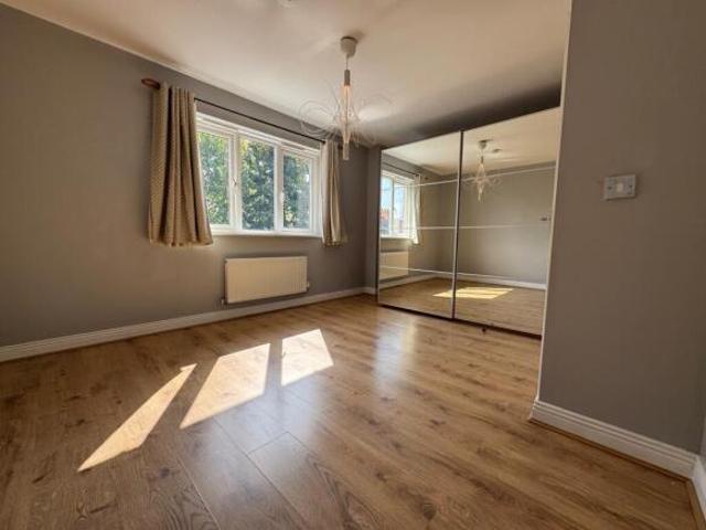 3 bedroom town house for rent in Steeple Way, Stoke on Trent, ST4