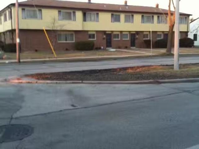 3 Bedroom Townhouse Apartment 9024 W Morgan Ave #9024