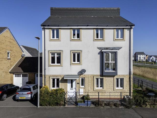 3 bedroom townhouse for sale