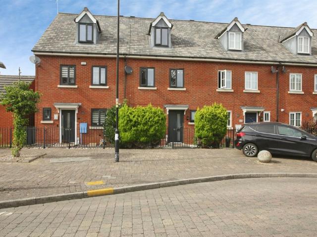 3 bedroom townhouse for sale