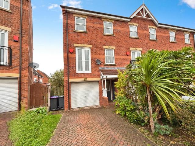 3 bedroom townhouse for sale