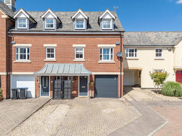 3 bedroom townhouse for sale