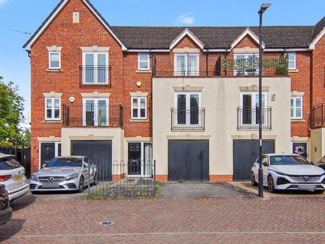 3 bedroom townhouse for sale