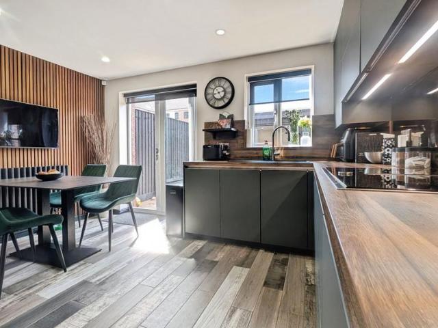 3 bedroom townhouse for sale