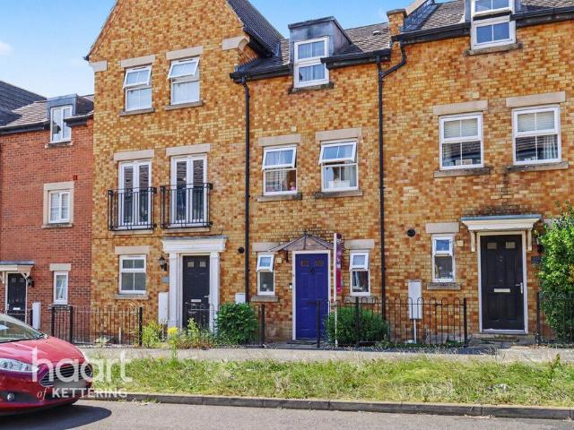 3 bedroom townhouse for sale