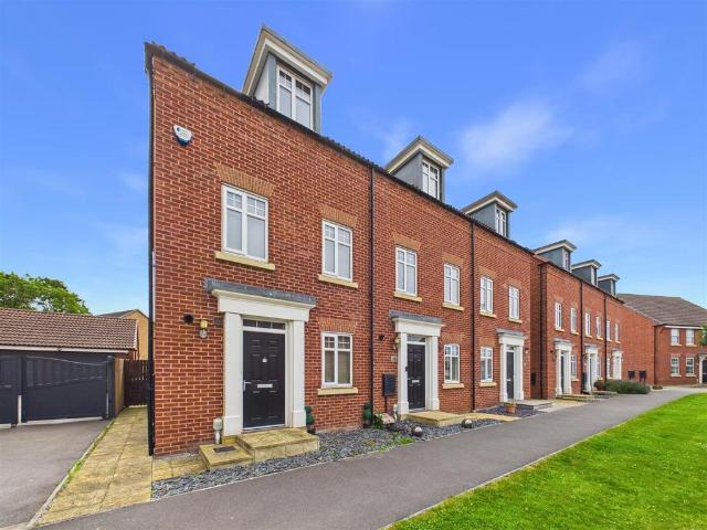 3 bedroom townhouse for sale
