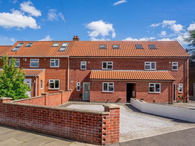 3 bedroom townhouse for sale