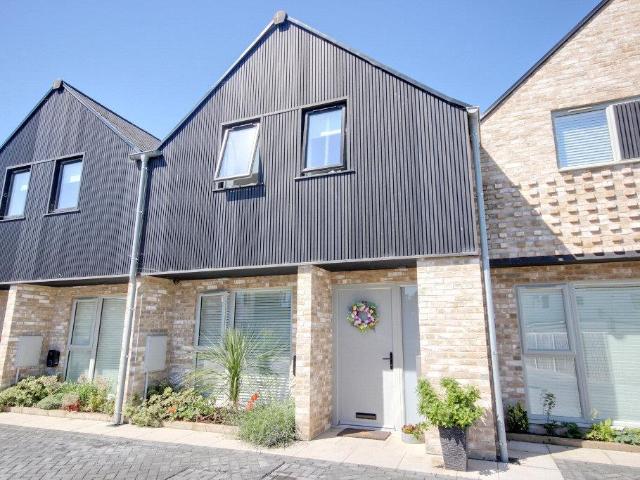 3 bedroom townhouse for sale