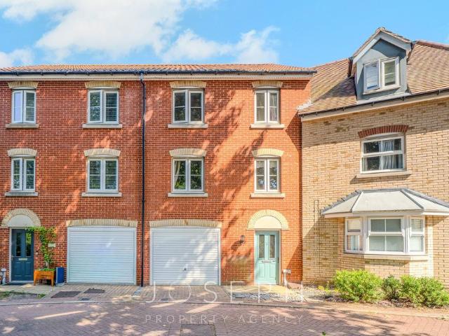 3 bedroom townhouse for sale
