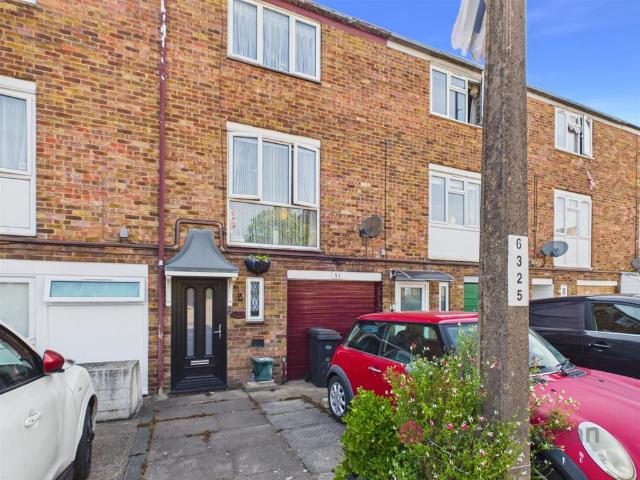 3 bedroom townhouse for sale