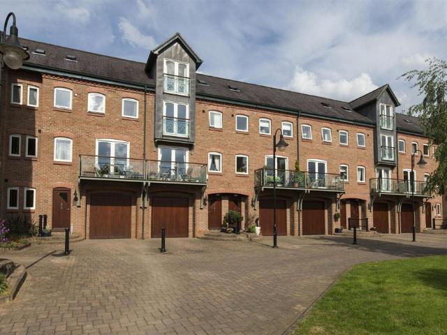 3 bedroom townhouse for sale