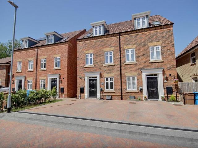 3 bedroom townhouse for sale