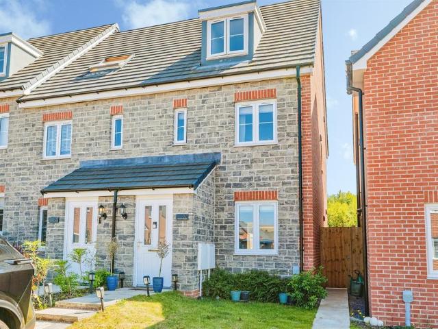 3 bedroom townhouse for sale