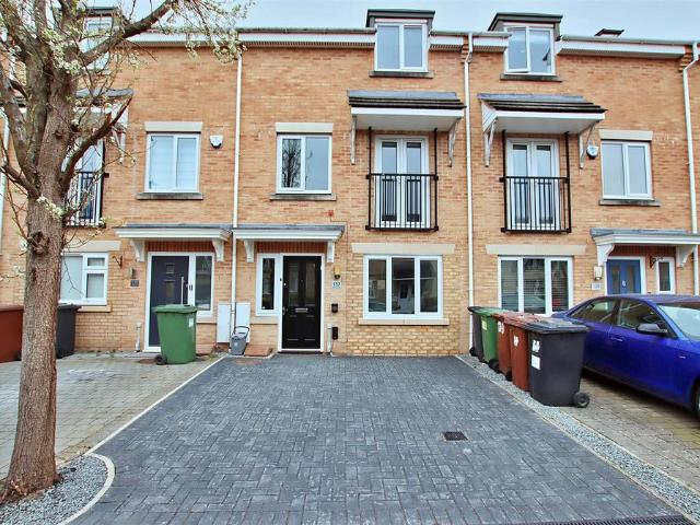 3 bedroom townhouse for sale