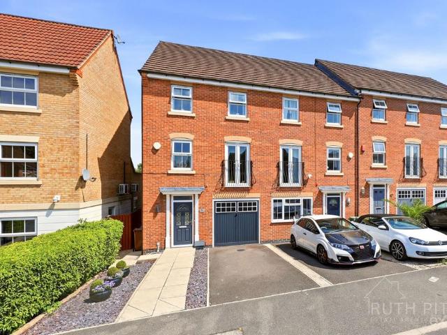 3 bedroom townhouse for sale