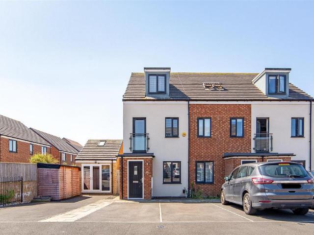 3 bedroom townhouse for sale