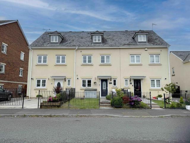 3 bedroom townhouse for sale