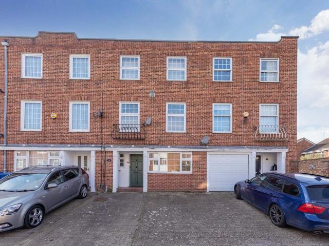 4 bedroom townhouse for sale