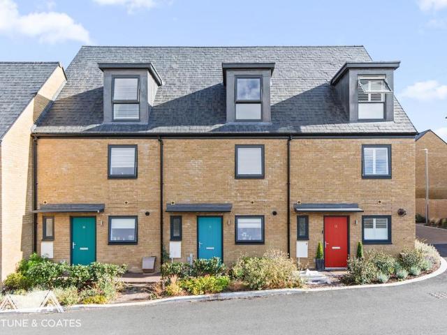 3 bedroom townhouse for sale
