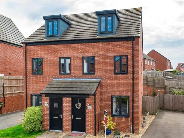 3 bedroom townhouse for sale