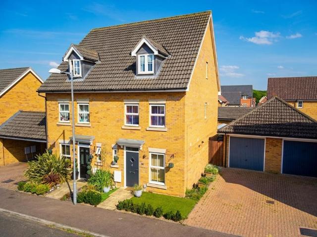 3 bedroom townhouse for sale