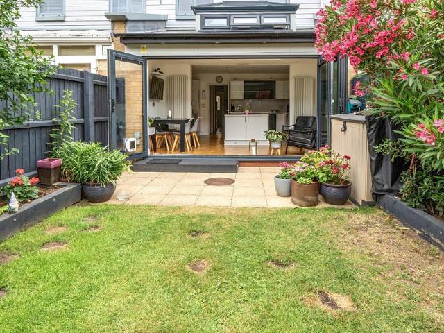3 bedroom townhouse for sale