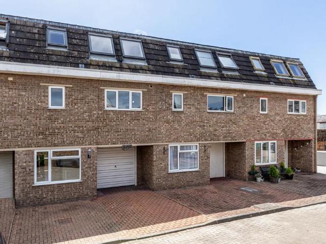 3 bedroom townhouse for sale
