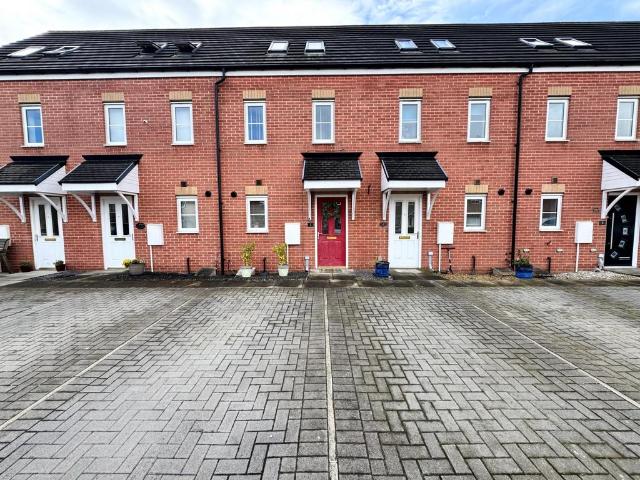 3 bedroom townhouse for sale