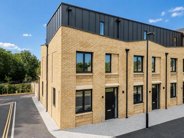 3 bedroom townhouse for sale