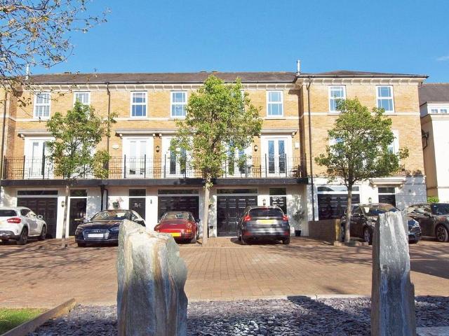 3 bedroom townhouse for sale