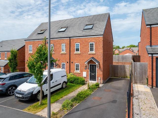 3 bedroom townhouse for sale
