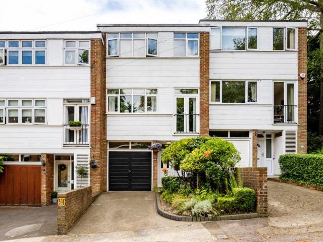 3 bedroom townhouse for sale