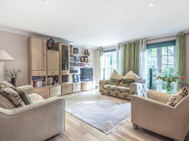3 bedroom townhouse for sale