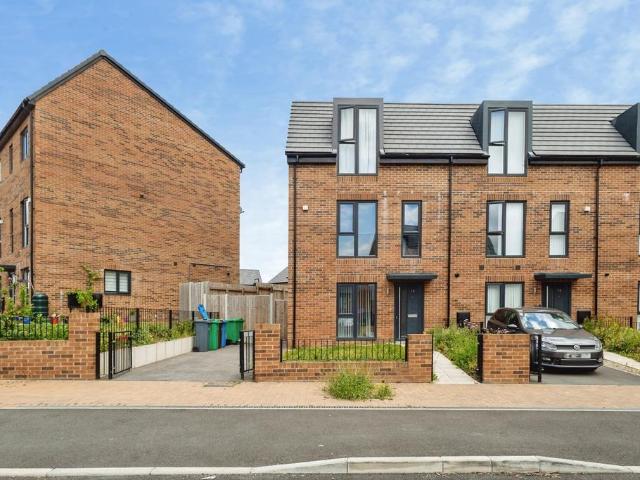 3 bedroom townhouse for sale