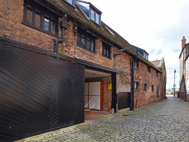 3 bedroom townhouse for sale