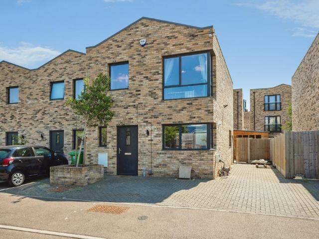 3 bedroom townhouse for sale