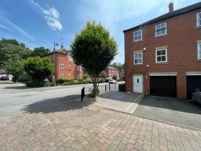 3 bedroom townhouse for sale