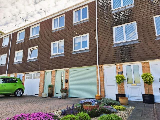3 bedroom townhouse for sale