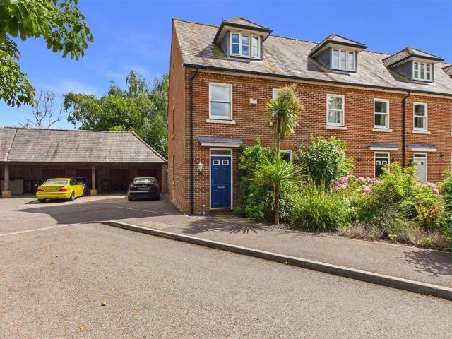 3 bedroom townhouse for sale