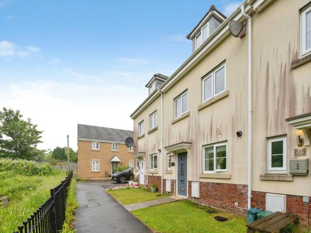 3 bedroom townhouse for sale
