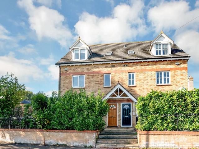 3 bedroom townhouse for sale