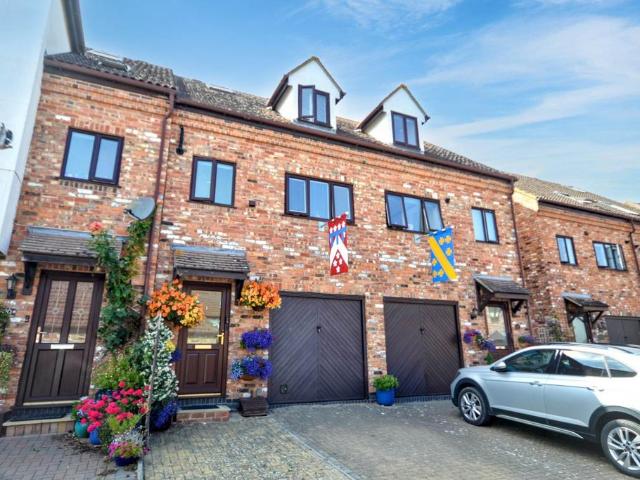 3 bedroom townhouse for sale
