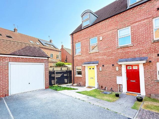 3 bedroom townhouse for sale