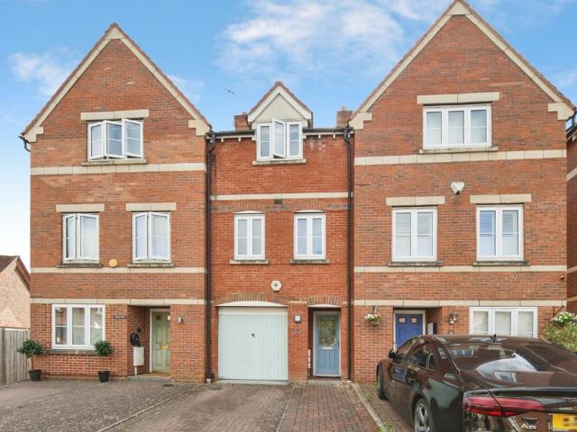 3 bedroom townhouse for sale
