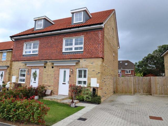 3 bedroom townhouse for sale