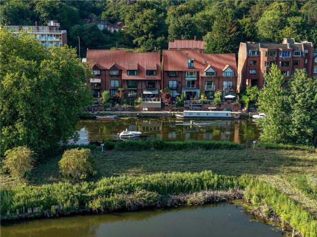 3 bedroom townhouse for sale