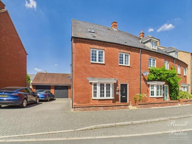 3 bedroom townhouse for sale