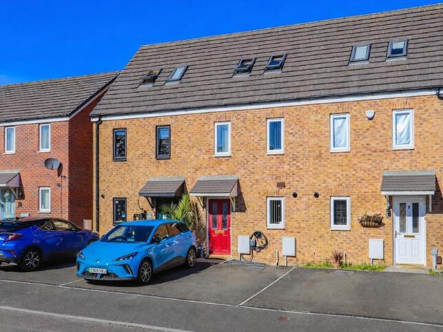 3 bedroom townhouse for sale